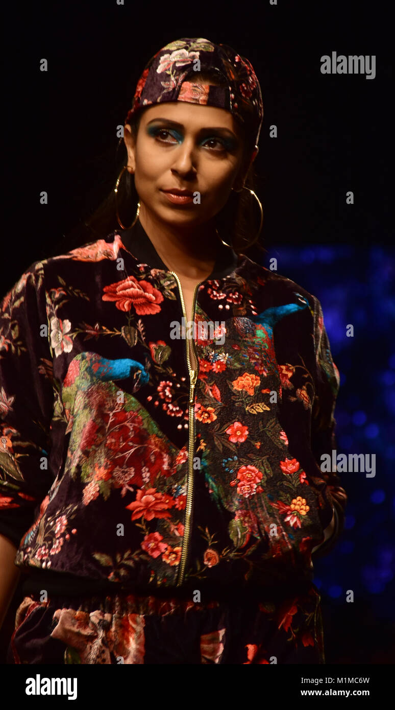 Mumbai, India. 31st Jan, 2018. Model Candice Pinto walks the runway ...