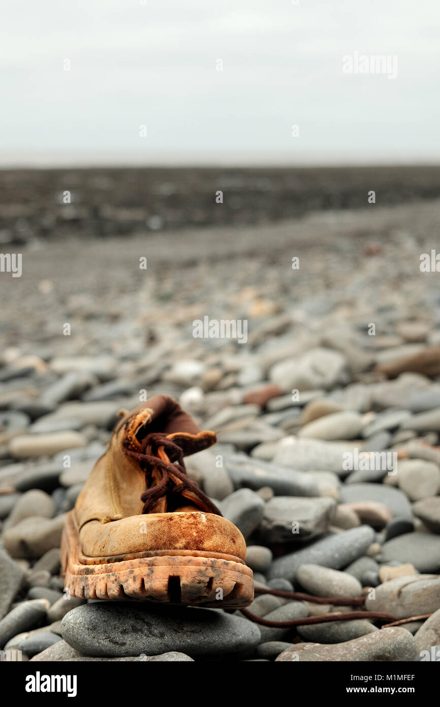 Litter rubbish shoe waste hi-res stock photography and images - Alamy