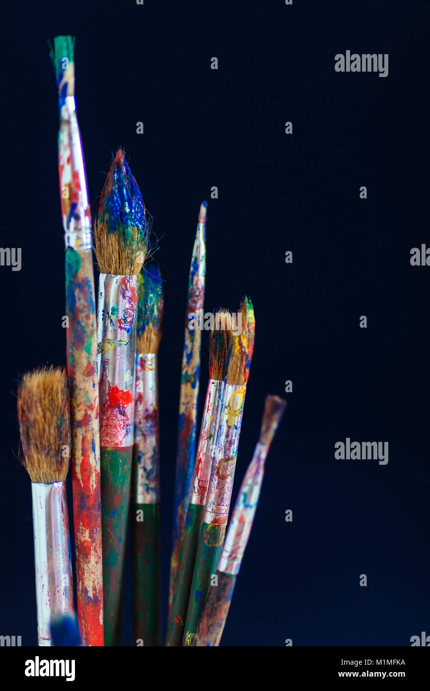 Brushes for painting hi-res stock photography and images - Alamy