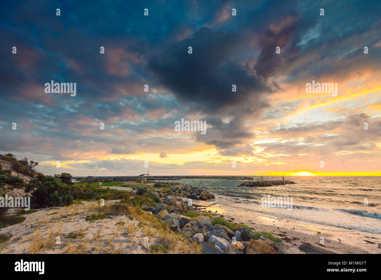 Evening clouds australia hi-res stock photography and images - Alamy