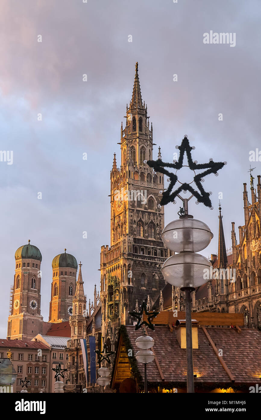 Marienplatz square in Munich with New Town Hall (Rathaus) and The ...