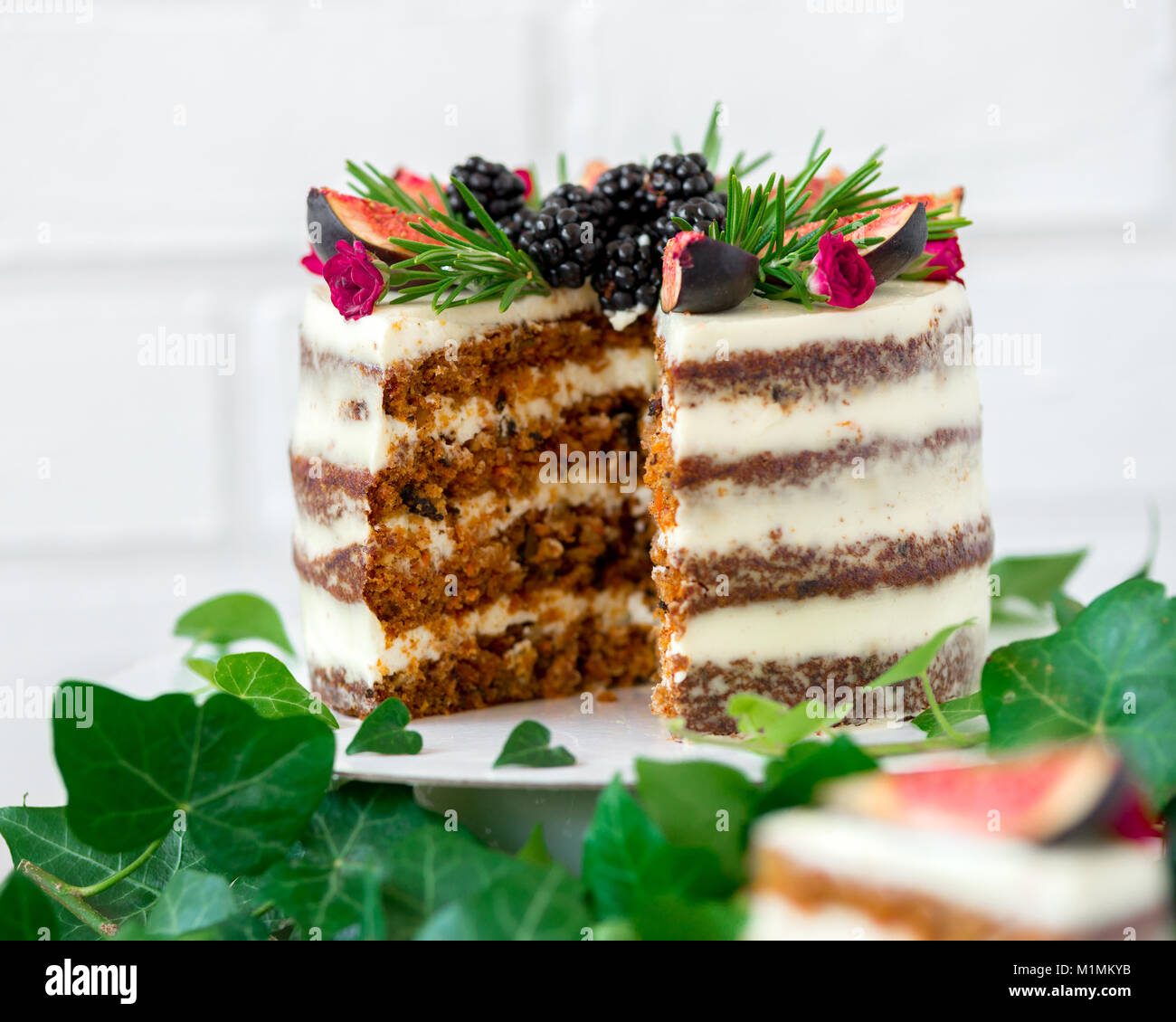 delicious and very pretty carrot walnut cake with figs and rosemary ...
