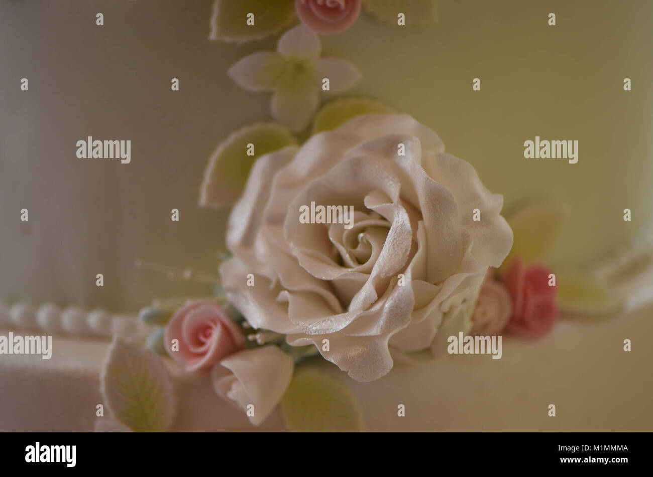 Cake decoration hi-res stock photography and images - Alamy