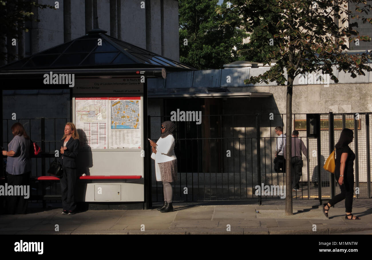 Black african woman waiting bus hi-res stock photography and images - Alamy