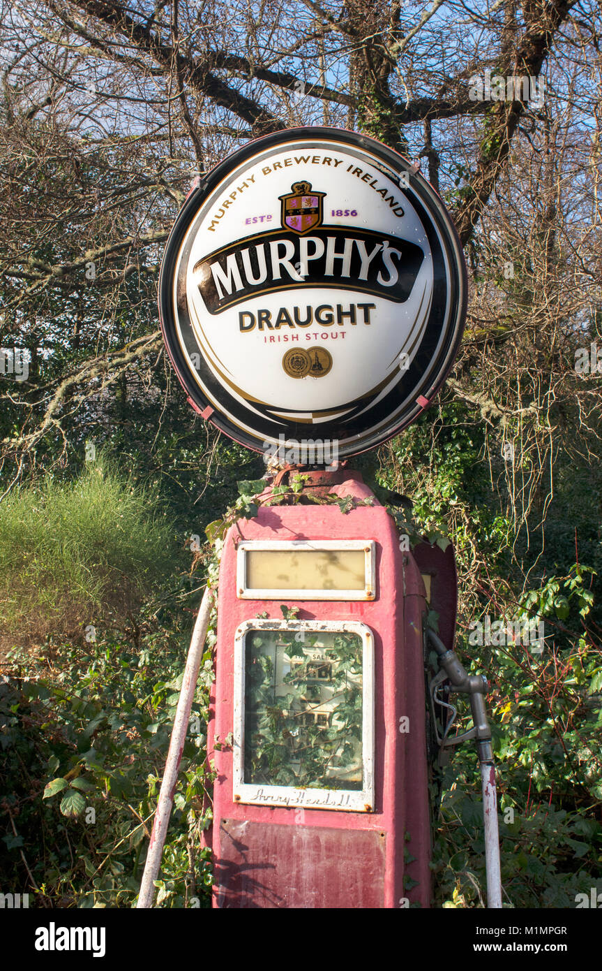 Old gas pump advertising murphys hi-res stock photography and images ...