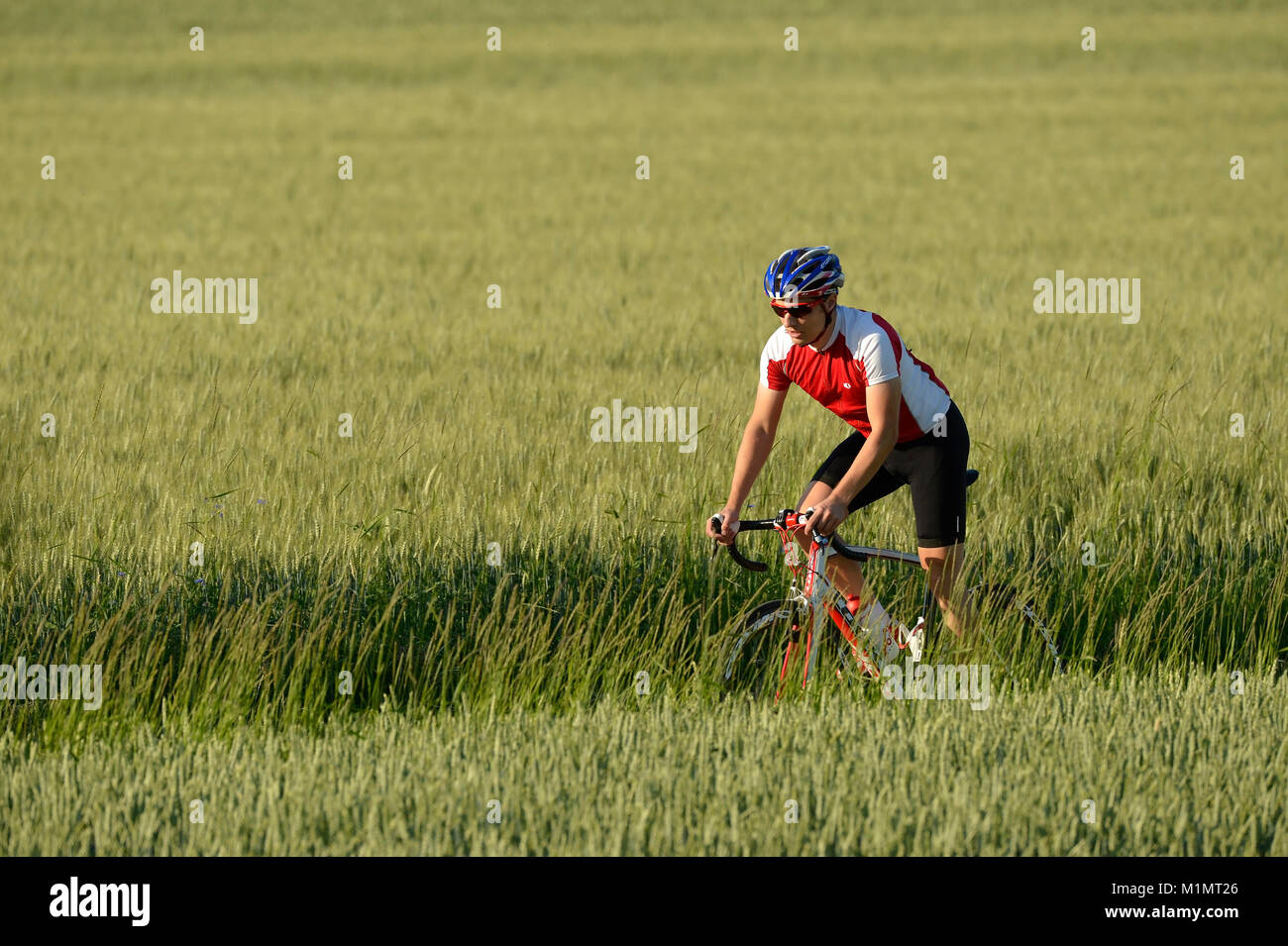 Racing and light athletes hi-res stock photography and images - Alamy