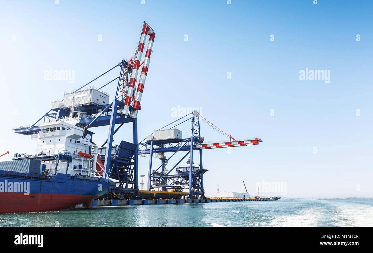 Bulk carriers hi-res stock photography and images - Alamy