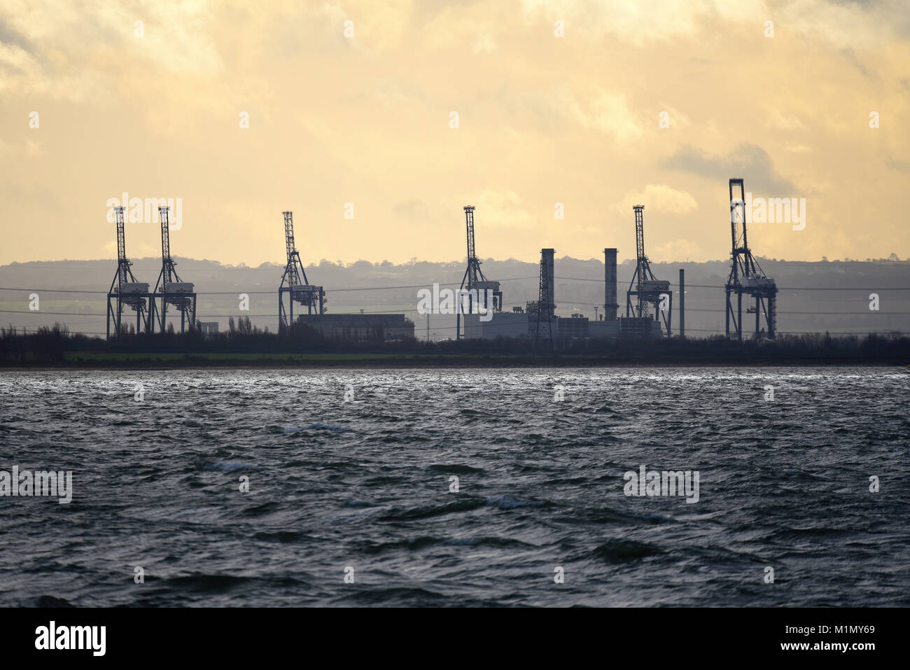 Isle of grain thames estuary hi-res stock photography and images - Alamy