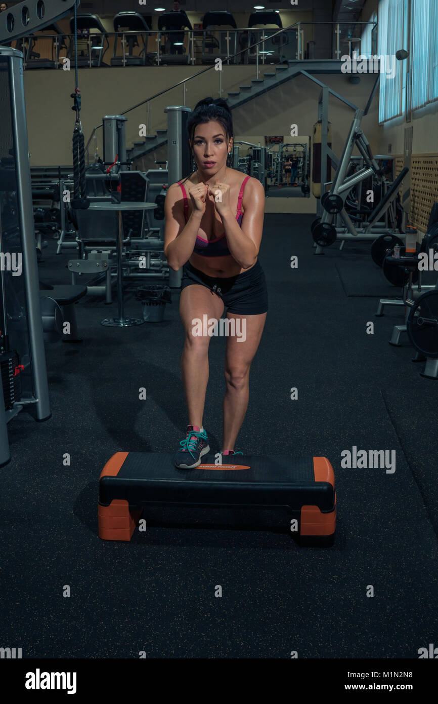 Gym man step up hi-res stock photography and images - Alamy