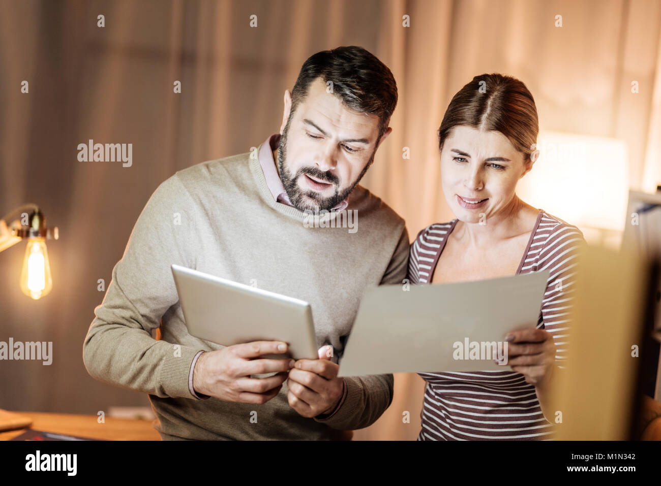 Checking relationships hi-res stock photography and images - Alamy
