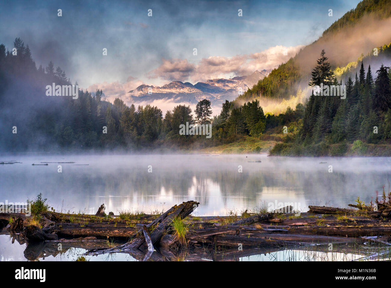 Zincton divide hi-res stock photography and images - Alamy