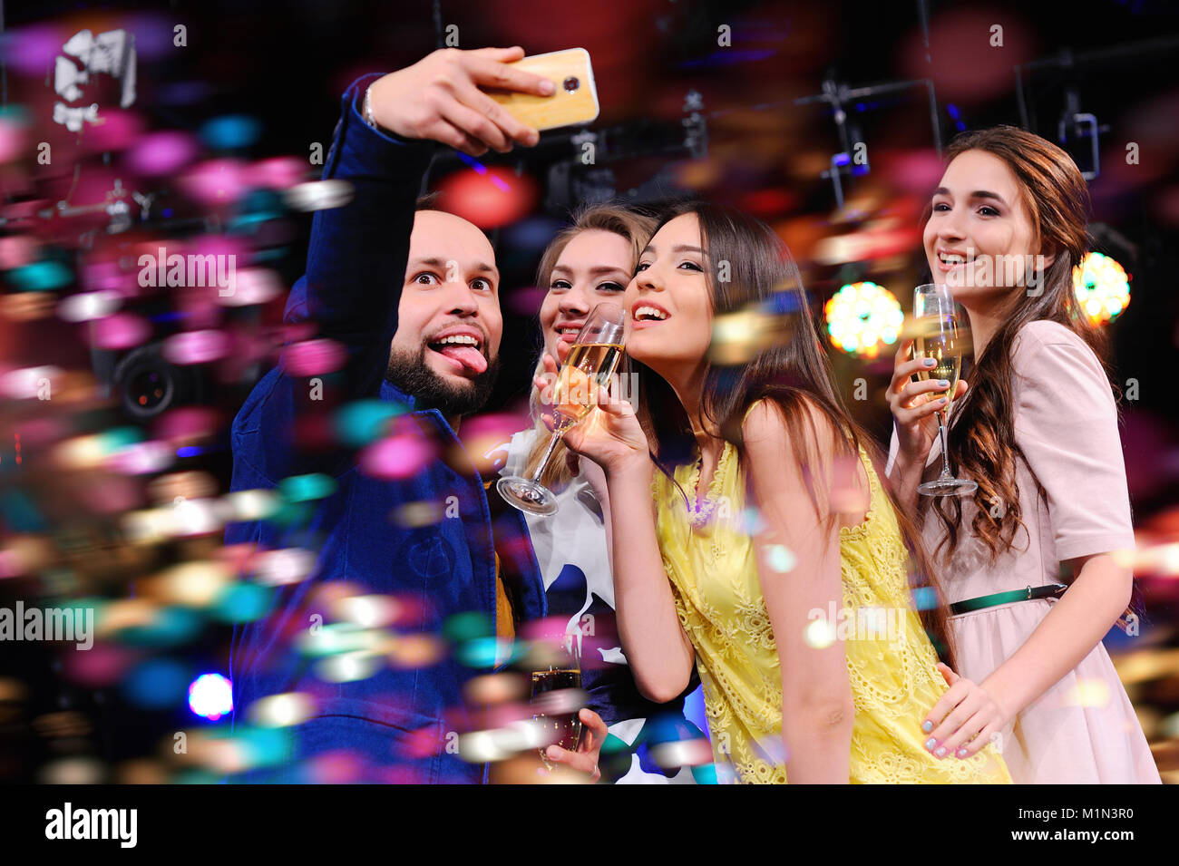 Shoot yourself hi-res stock photography and images - Alamy