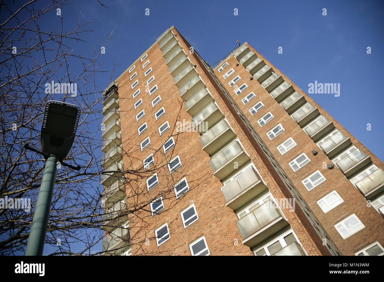Dingy apartments hi-res stock photography and images - Alamy
