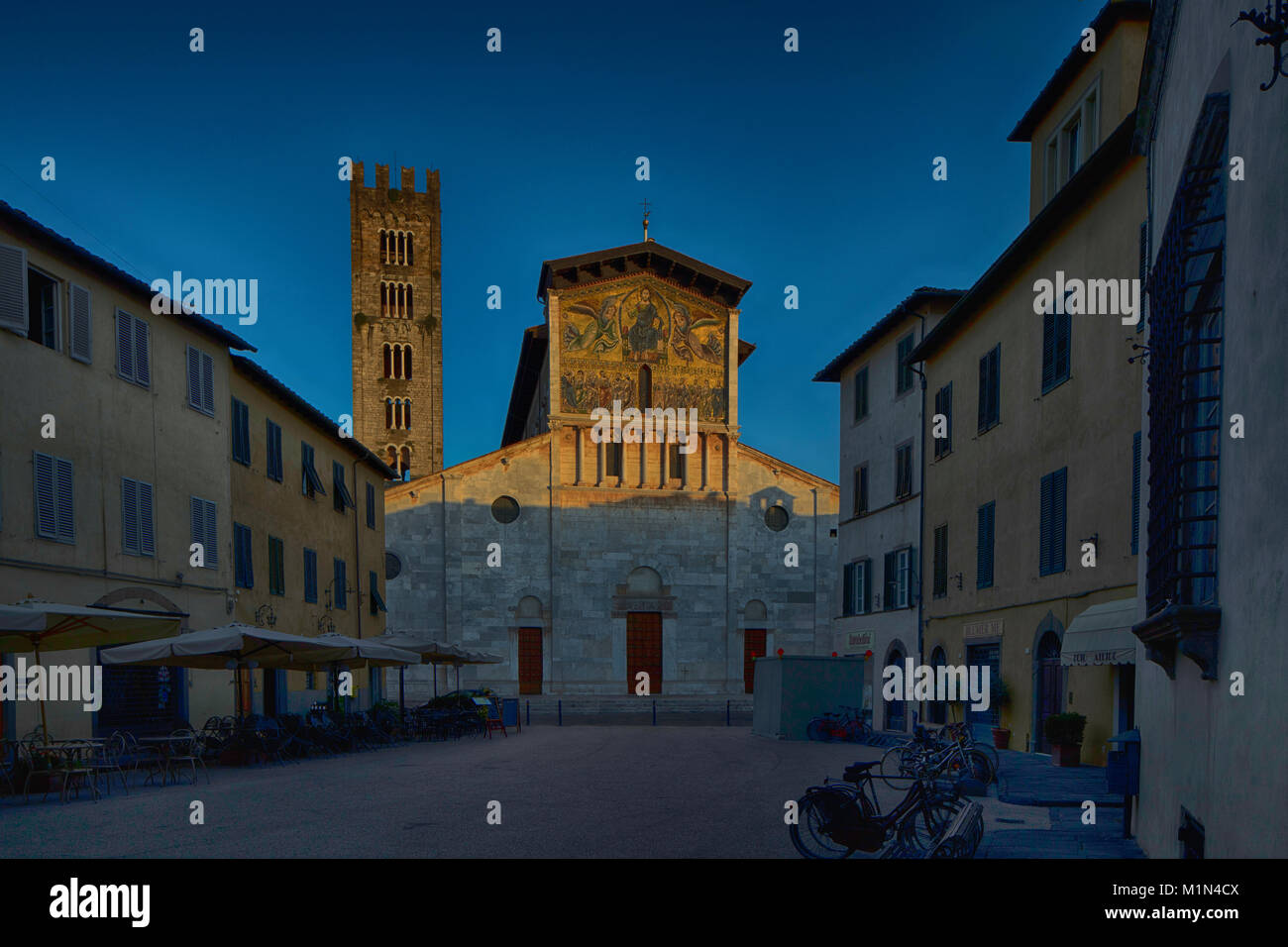 Lucca san frediano basilica hi-res stock photography and images - Alamy