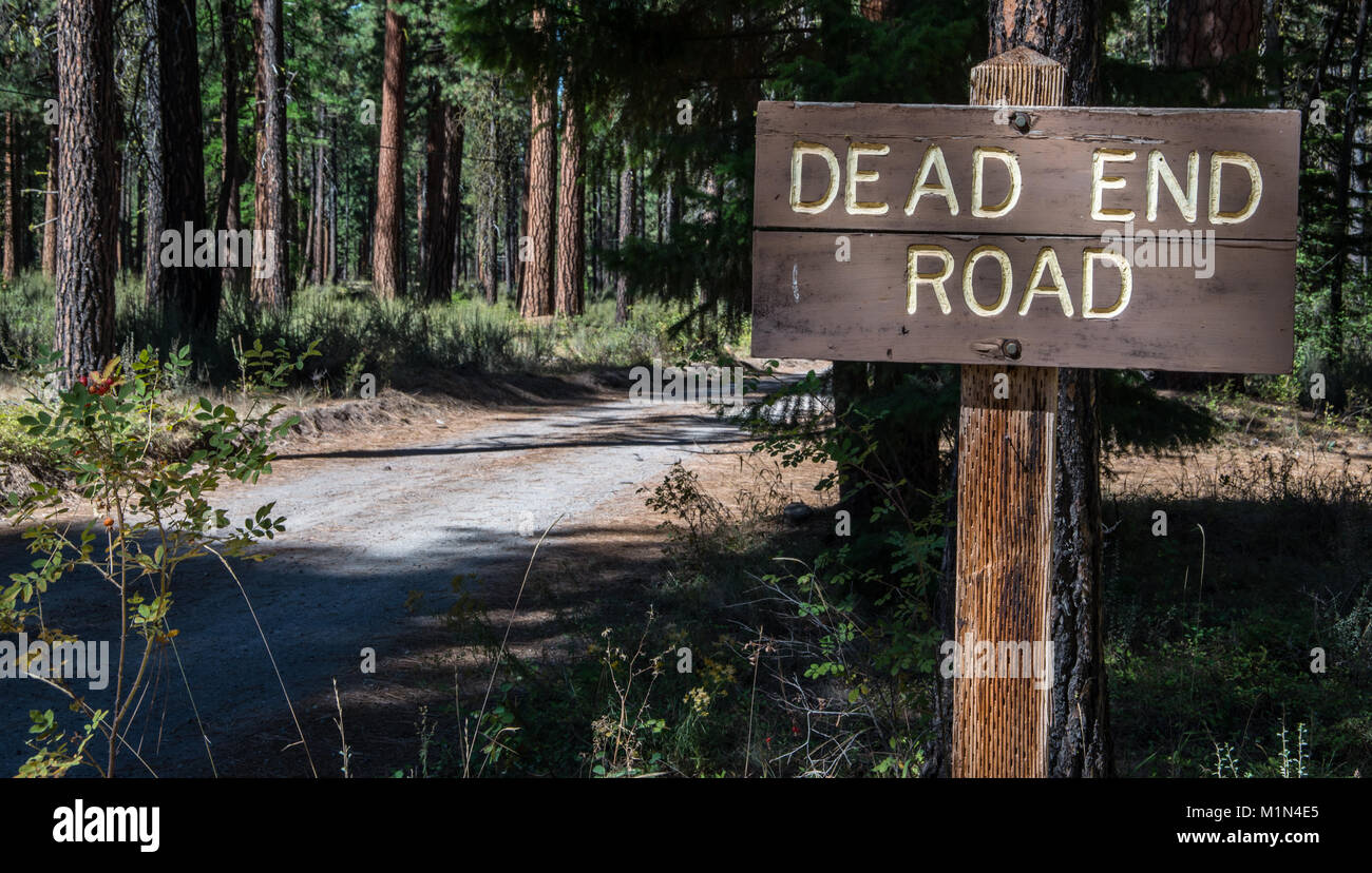 Dead End Road High Resolution Stock Photography and Images - Alamy