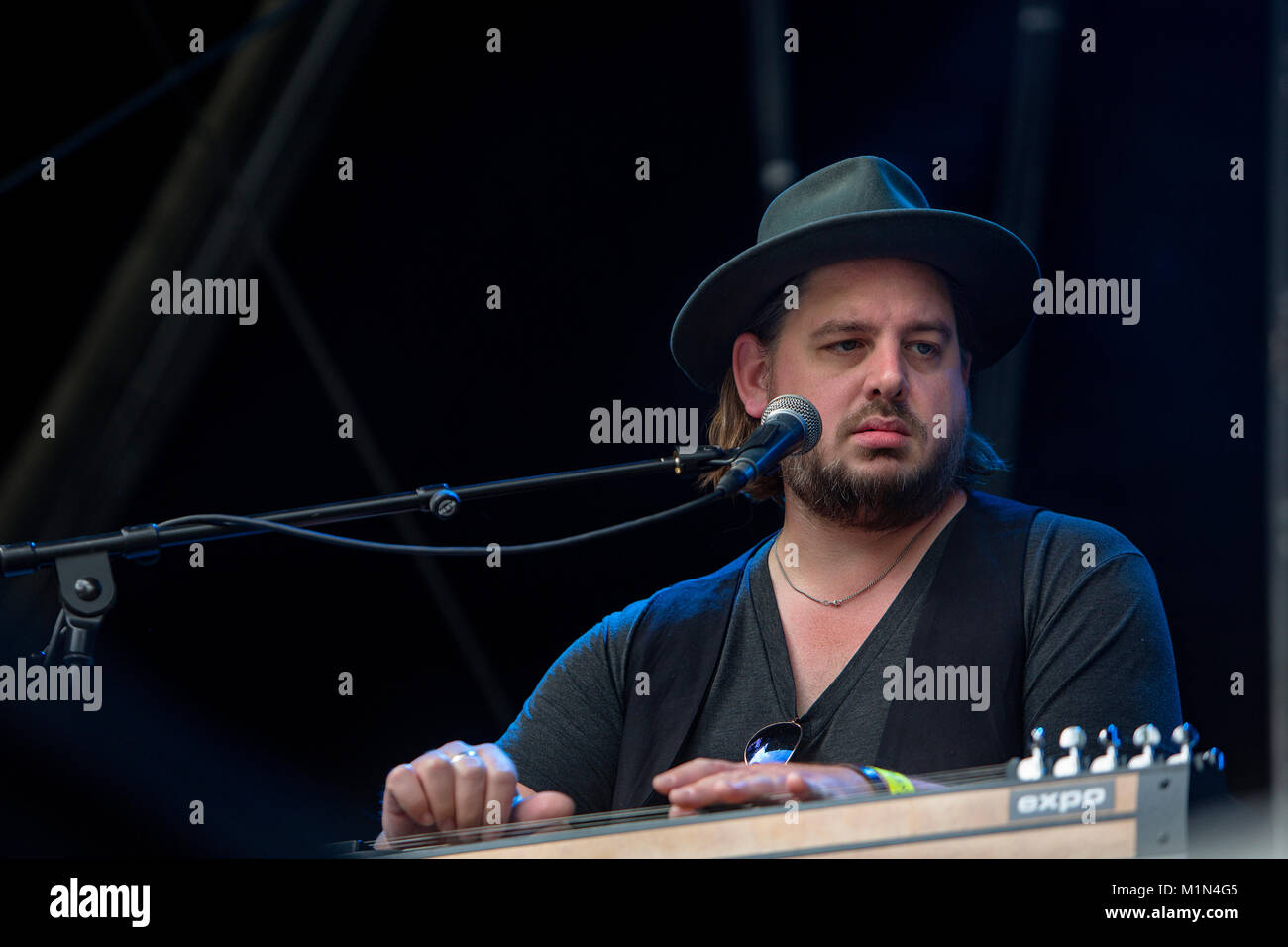 Israel nash singer hi-res stock photography and images - Alamy