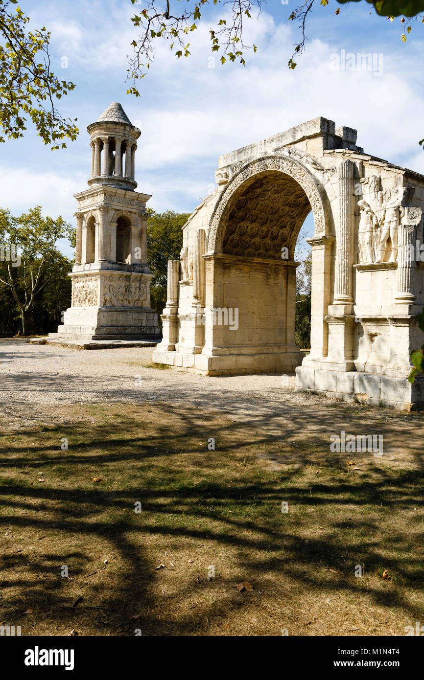 Glanum arch hi-res stock photography and images - Alamy