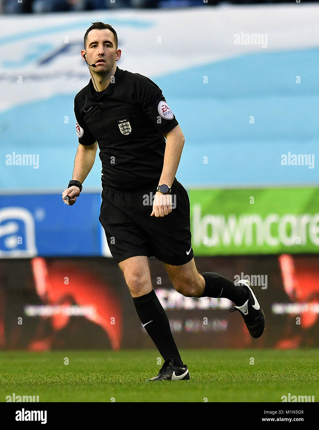 Match referee Chris Kavanagh Stock Photo - Alamy