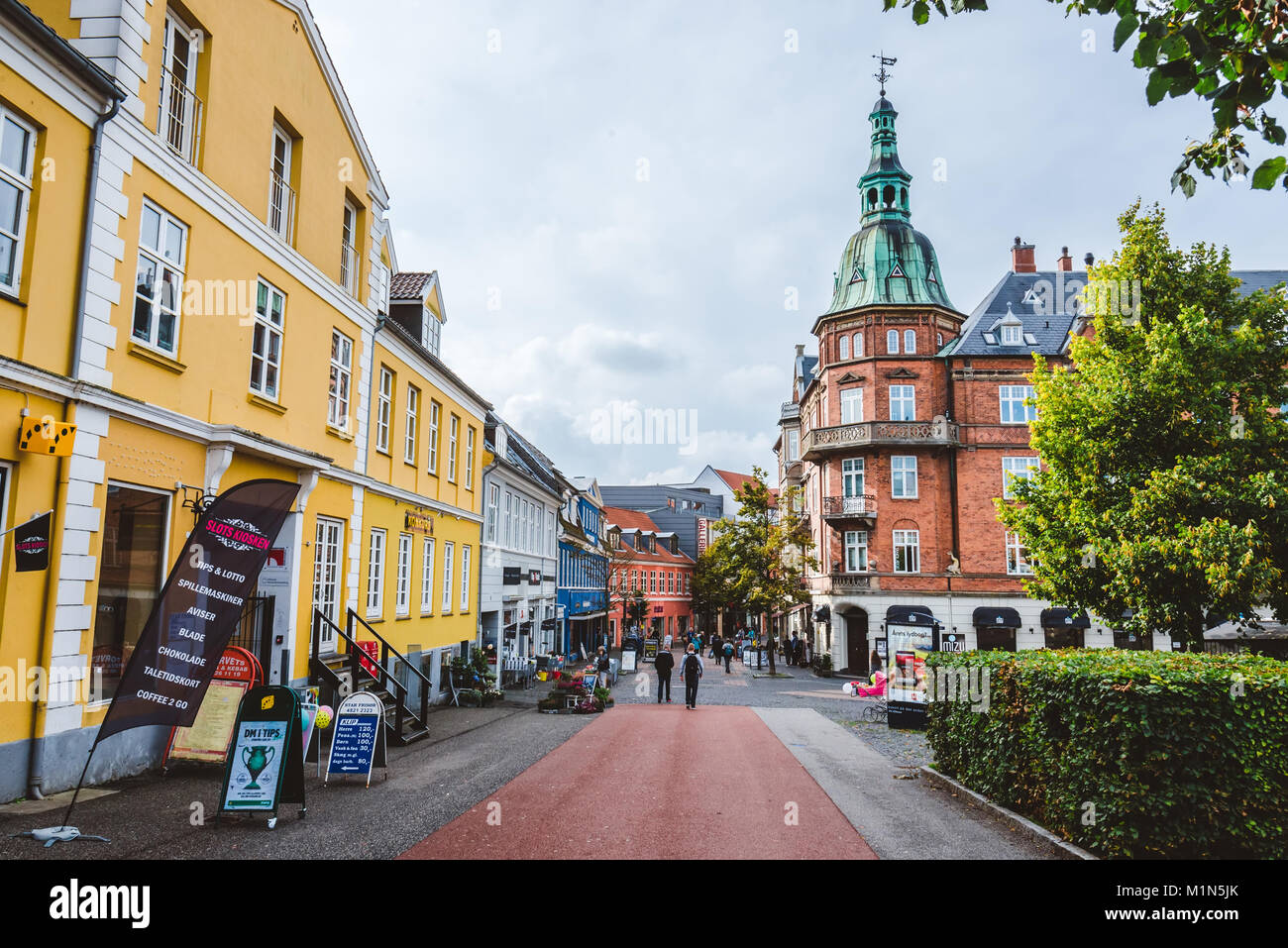 Narrow street in copenhagen denmark hi-res stock photography and images ...