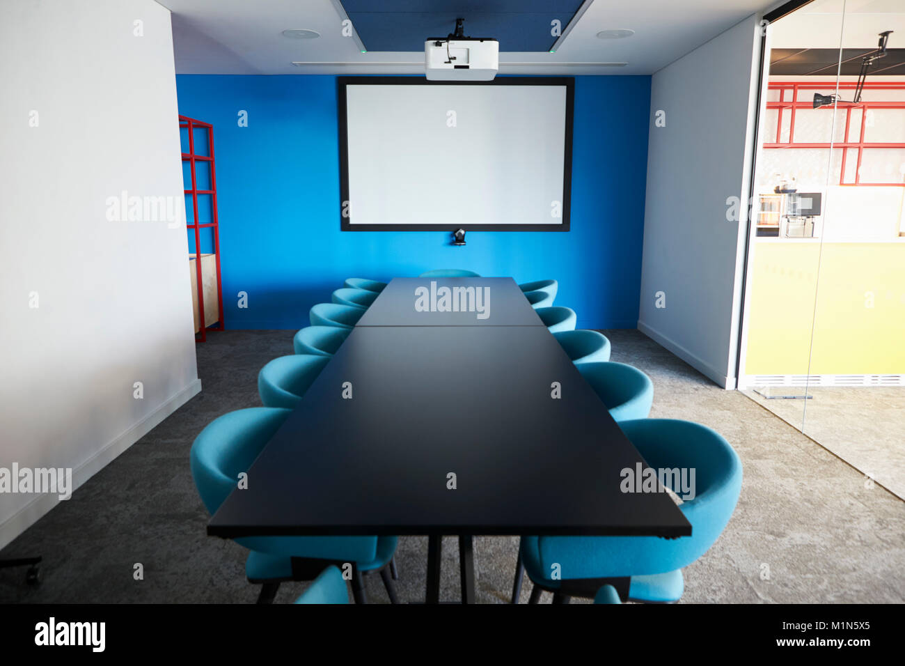 Empty meeting room in an office Stock Photo - Alamy