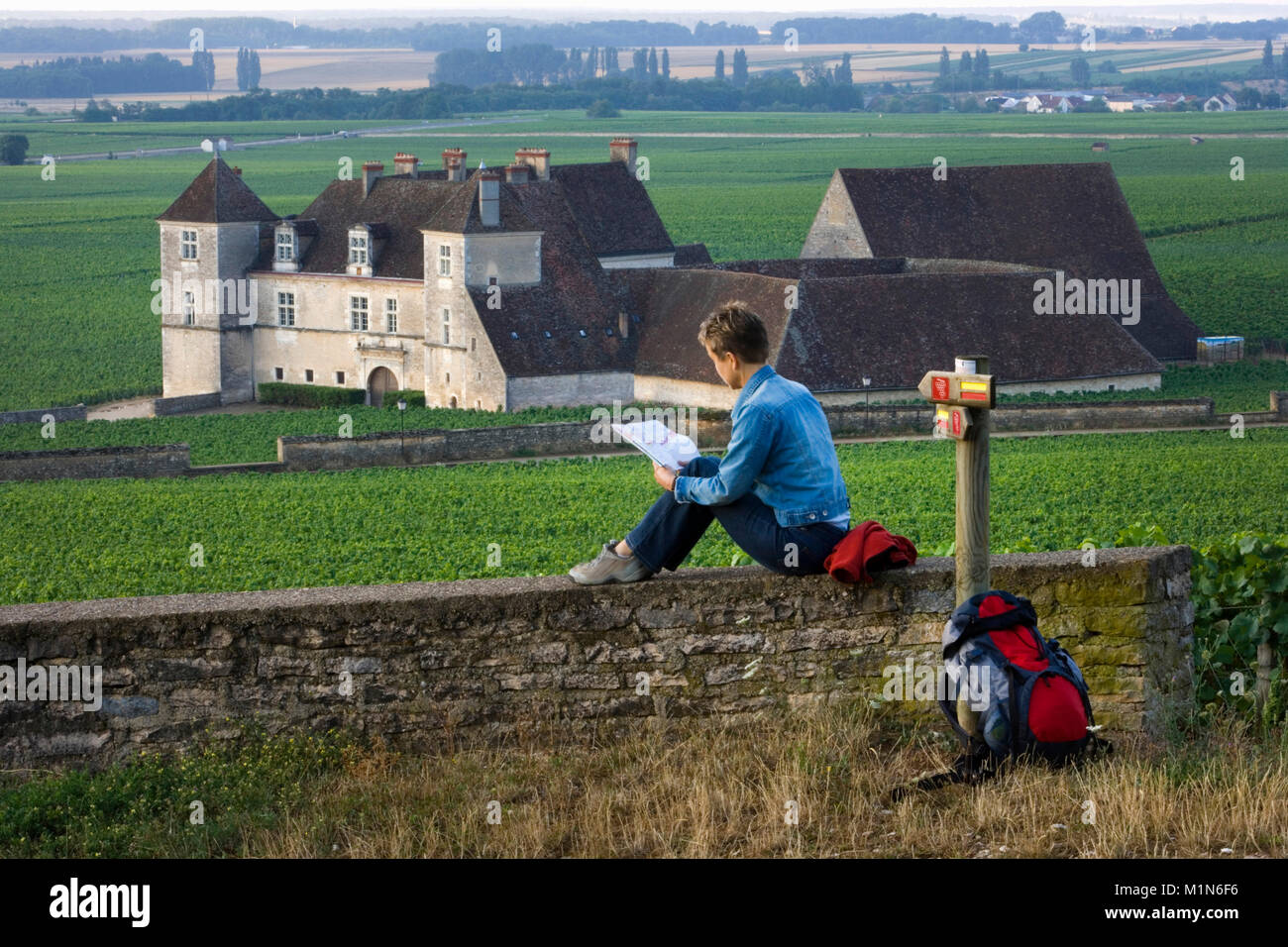 Burgundy wine region map hi-res stock photography and images - Alamy