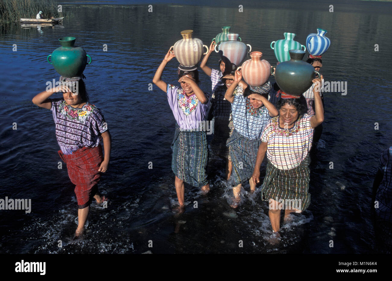 Lake atitlan guatemala maya people hi-res stock photography and images ...