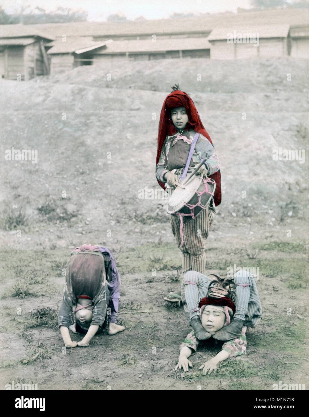 c.1880's Japan - street performers, acrobats Stock Photo - Alamy