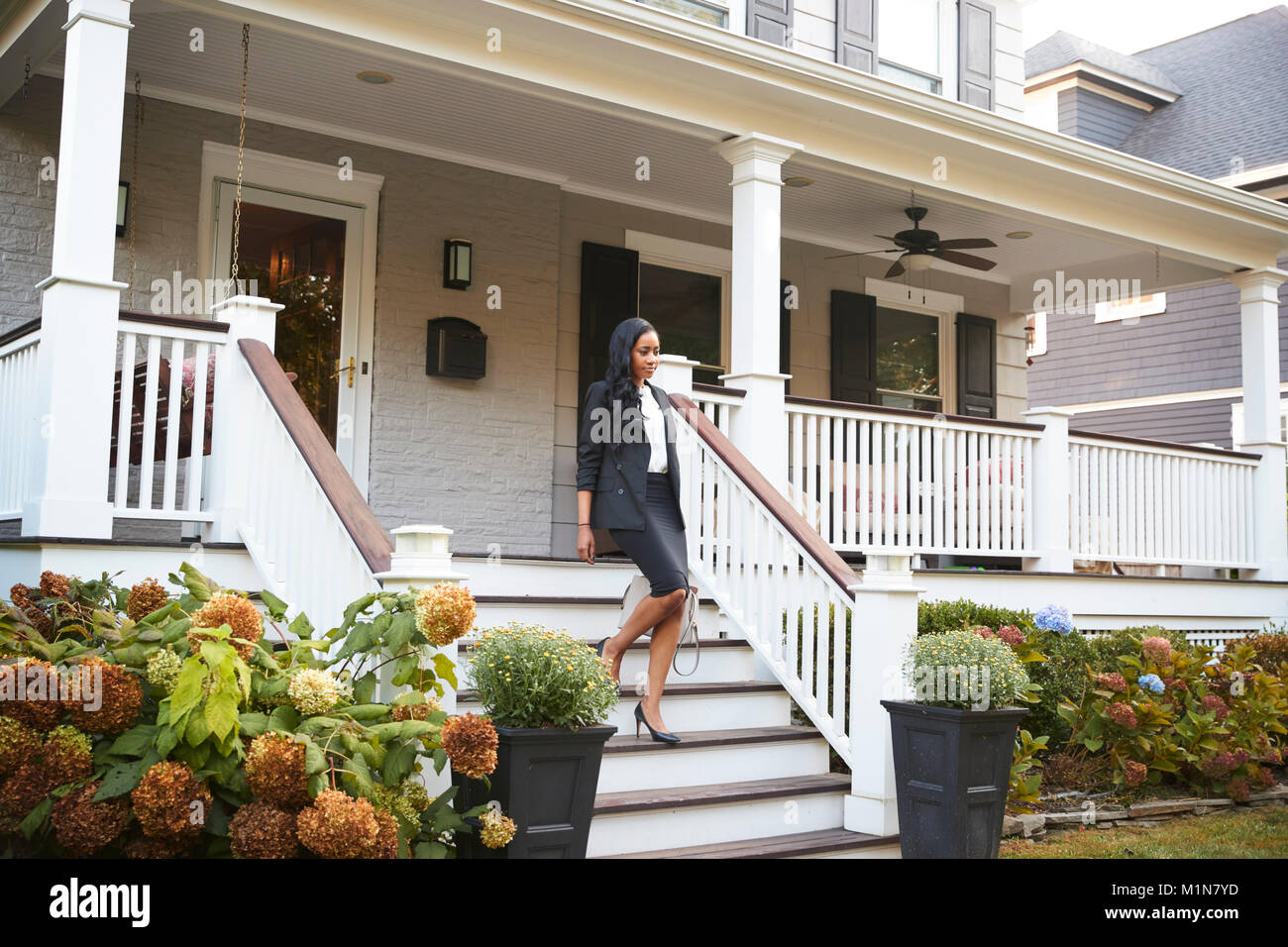 Businesswoman hi-res stock photography and images - Alamy