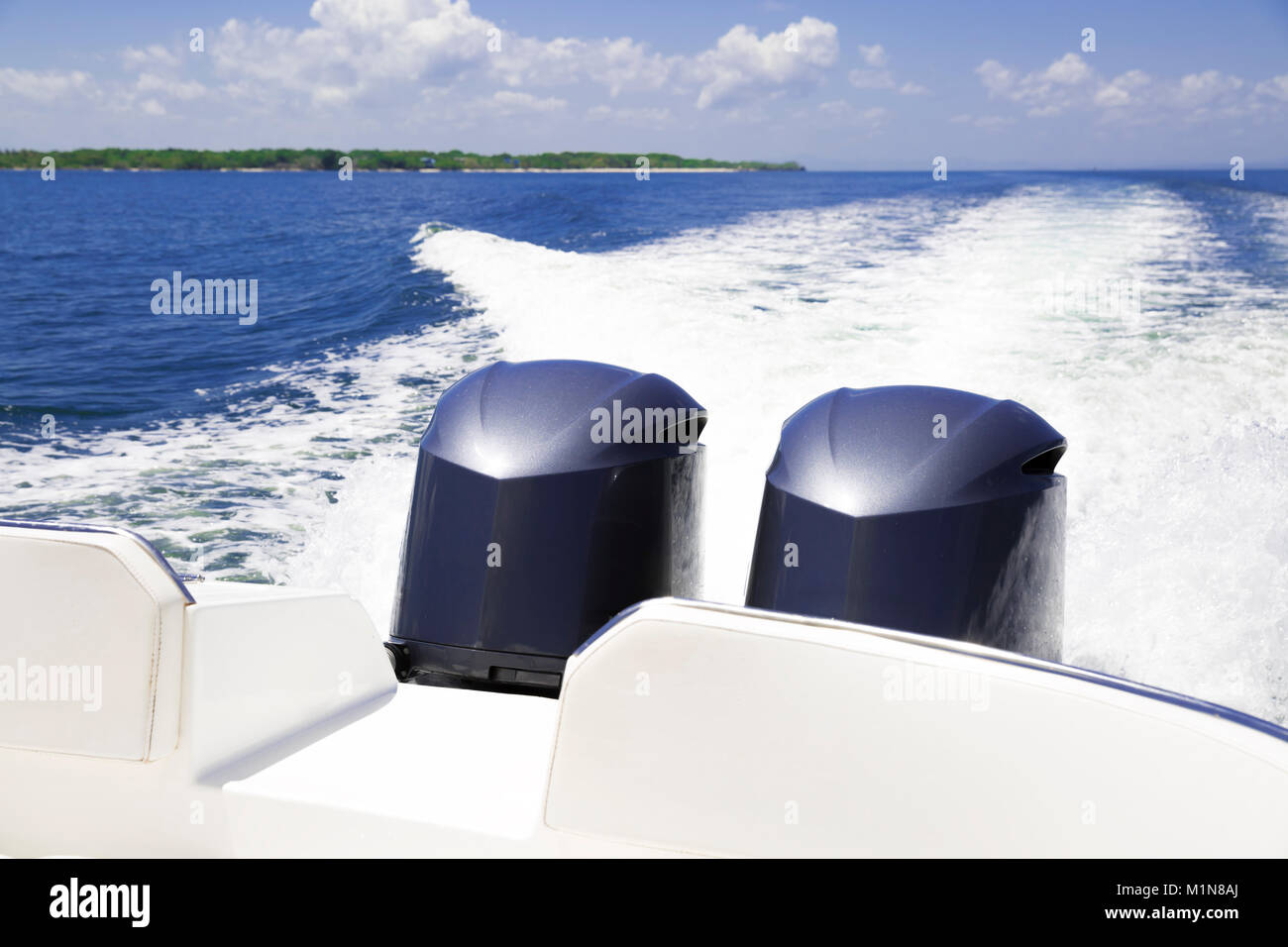 The waves from a high speed boat Stock Photo - Alamy
