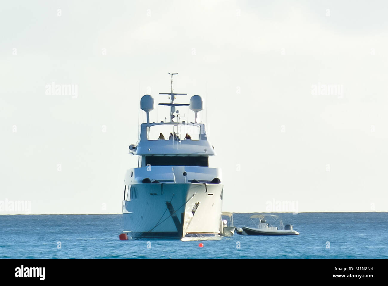 Simon Cowell's luxury yacht is moored in Barbados on New Year's Eve ...