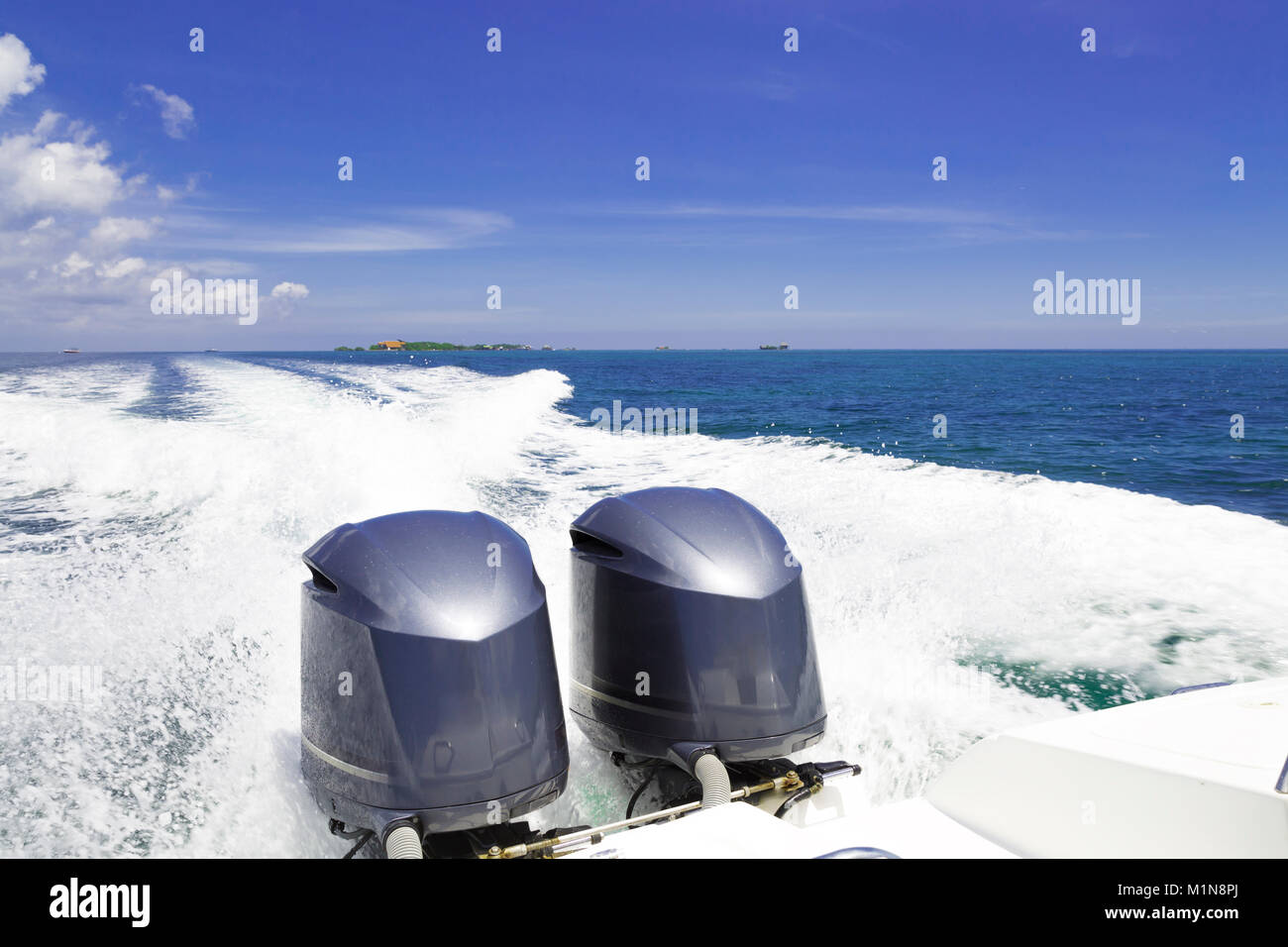 The waves from a high speed boat Stock Photo - Alamy