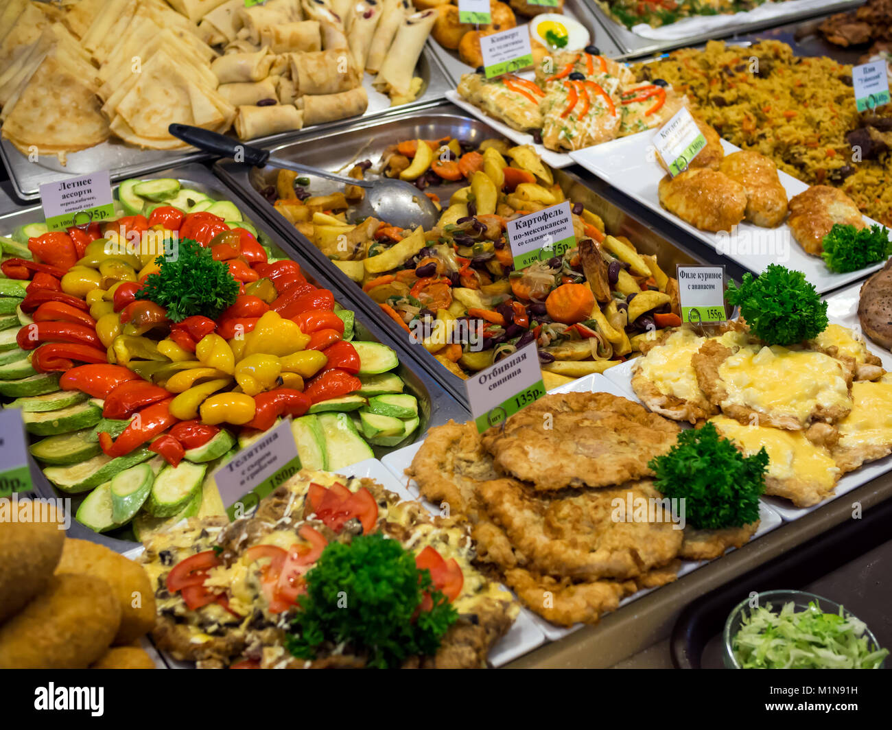 Counter dining hi-res stock photography and images - Alamy