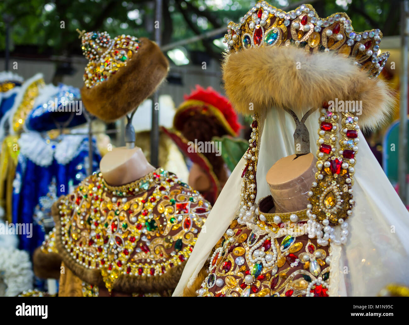 Imitation clothing and headdresses of the king and queen Stock Photo ...