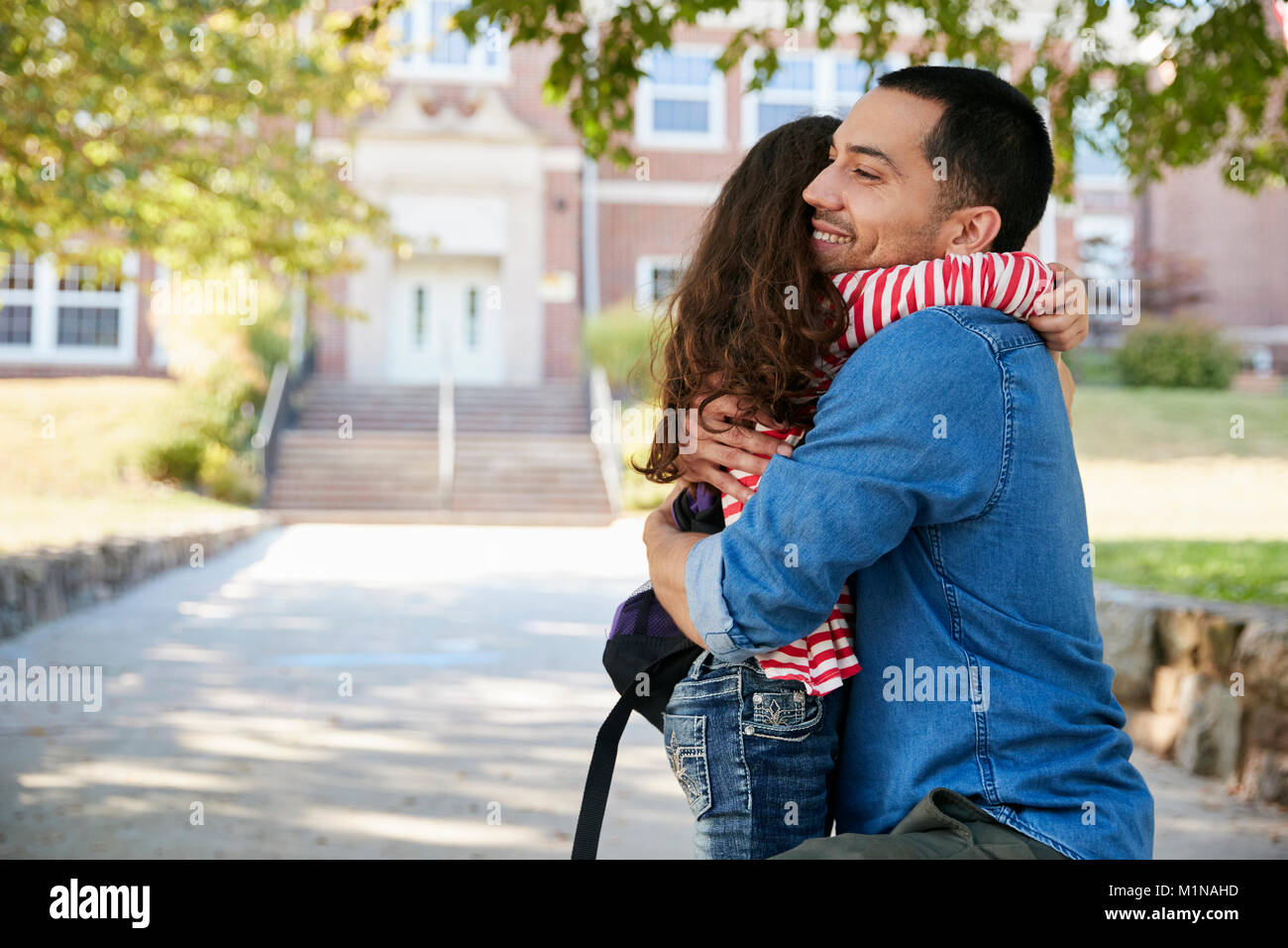 Family school drop off hi-res stock photography and images - Alamy