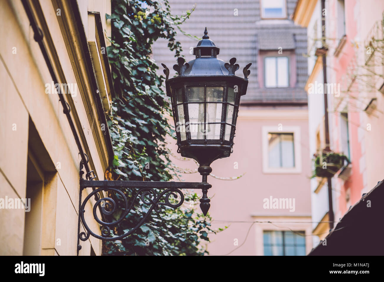 Vintage street lantern hi-res stock photography and images - Alamy