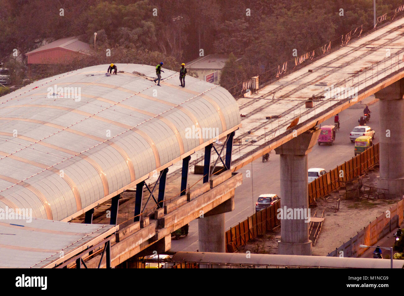 Delhi metro construction hi-res stock photography and images - Alamy
