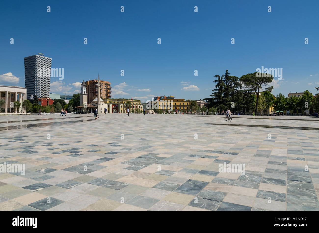 Skenderbeg monument hi-res stock photography and images - Alamy