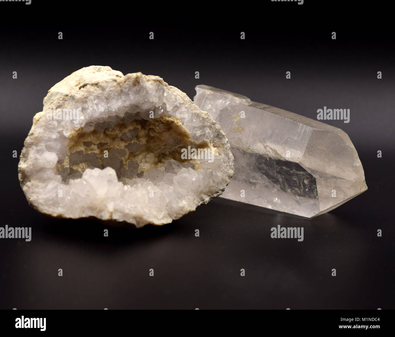 White geode with brilliant white and orange crystals on a seamless ...