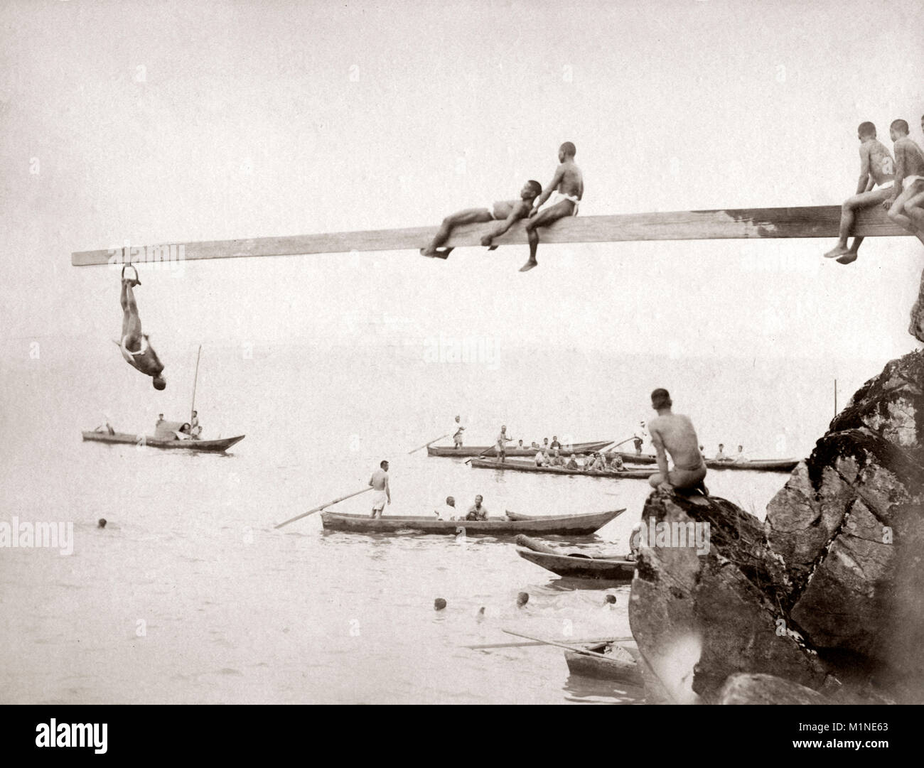 Vintage diving men hi-res stock photography and images - Alamy