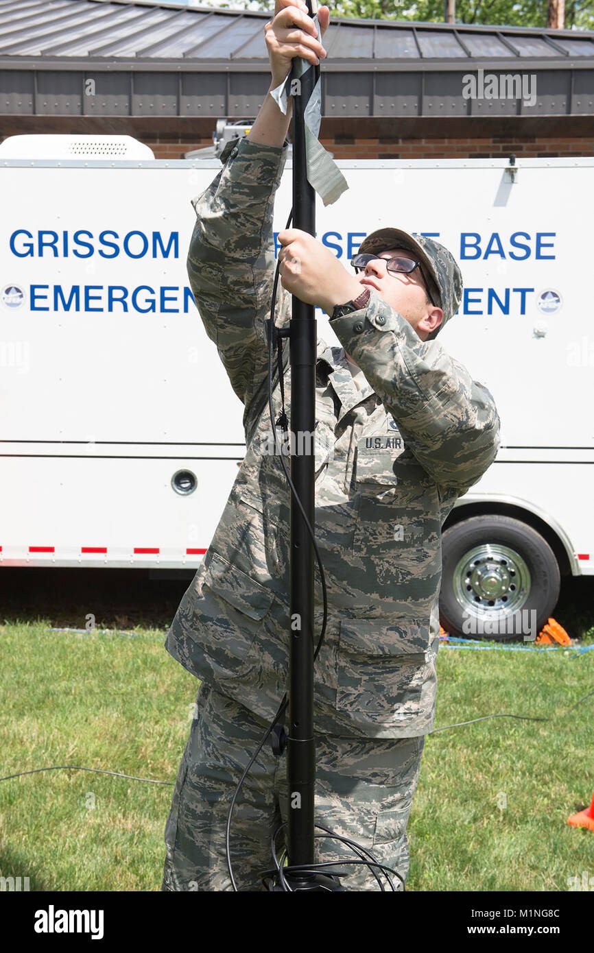 Senior Airman Andrew Zinola, 434th Air Refueling Wing command post ...