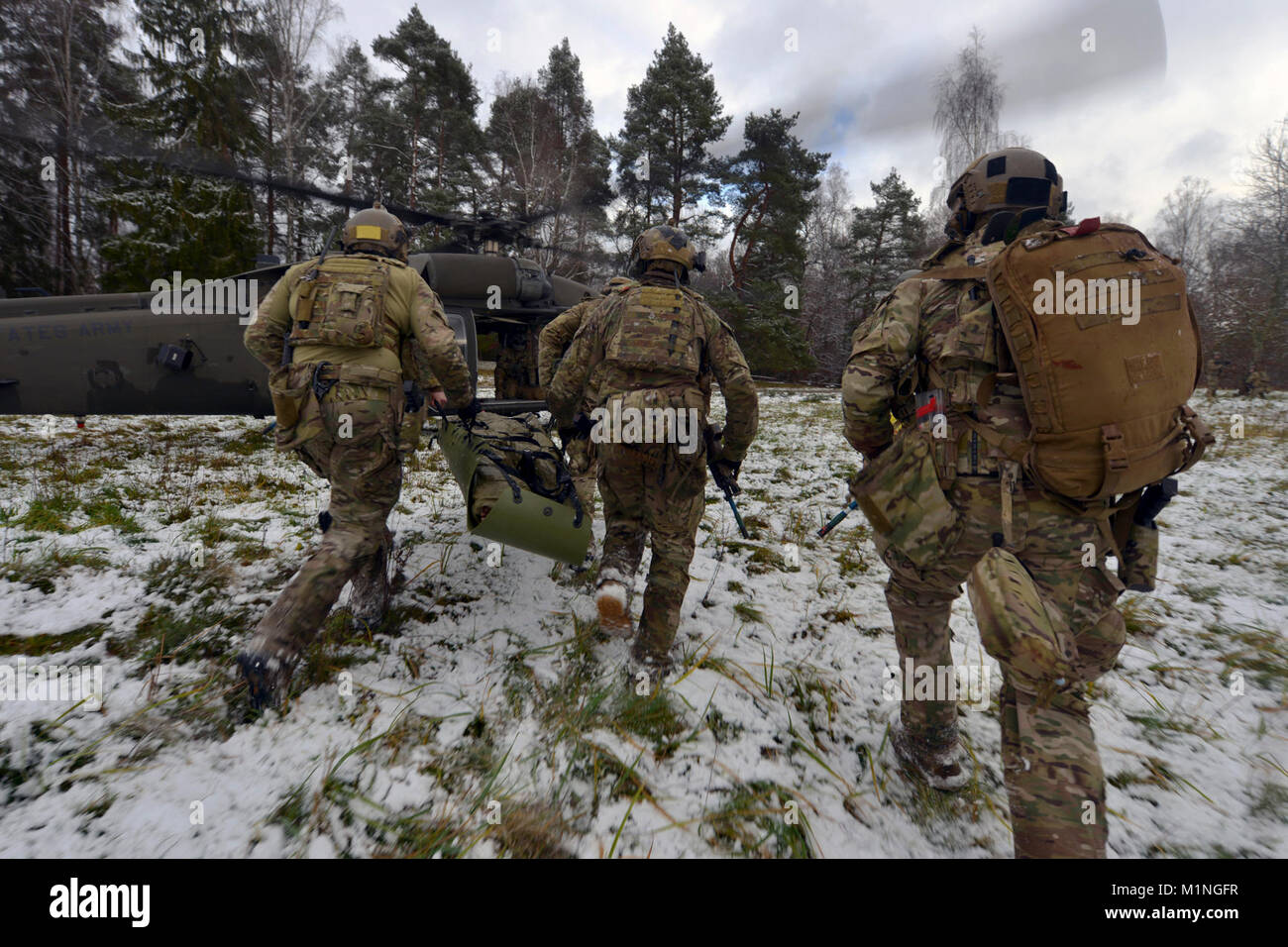 U.S. Army Special Operations Soldiers assigned to 10th Special Forces ...