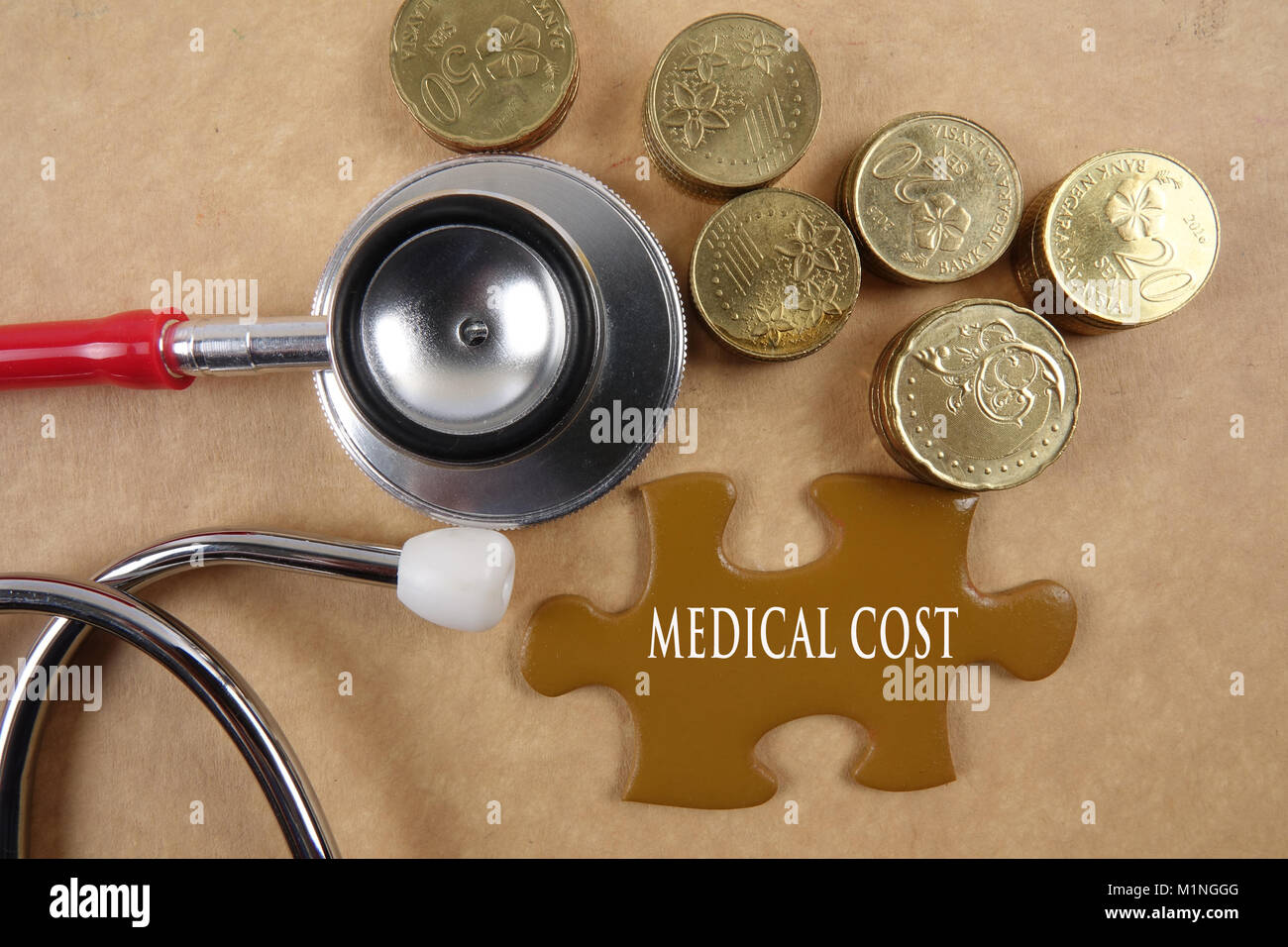 MEDICAL CONCEPT with HEALTHCARE words on the gold jigsaw puzzle Stock ...