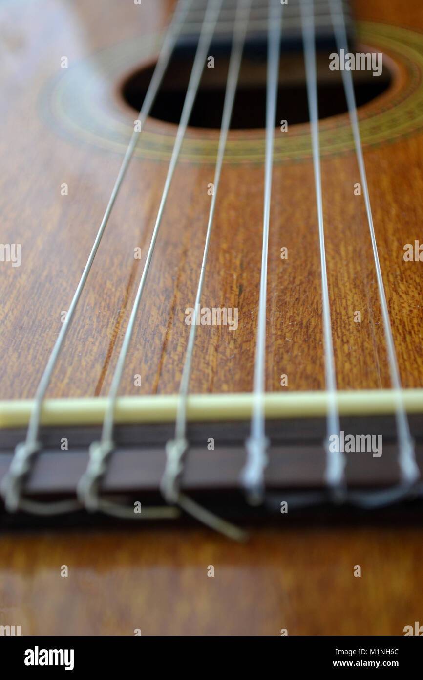 Acoustic guitar music hi-res stock photography and images - Alamy