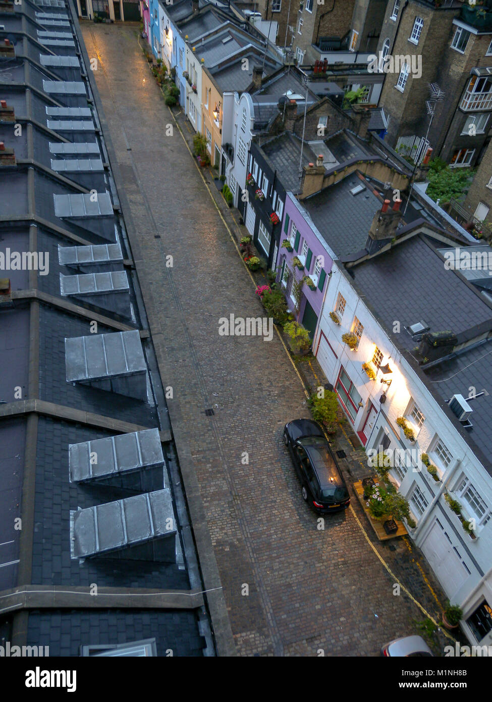 Row houses in london hi-res stock photography and images - Alamy