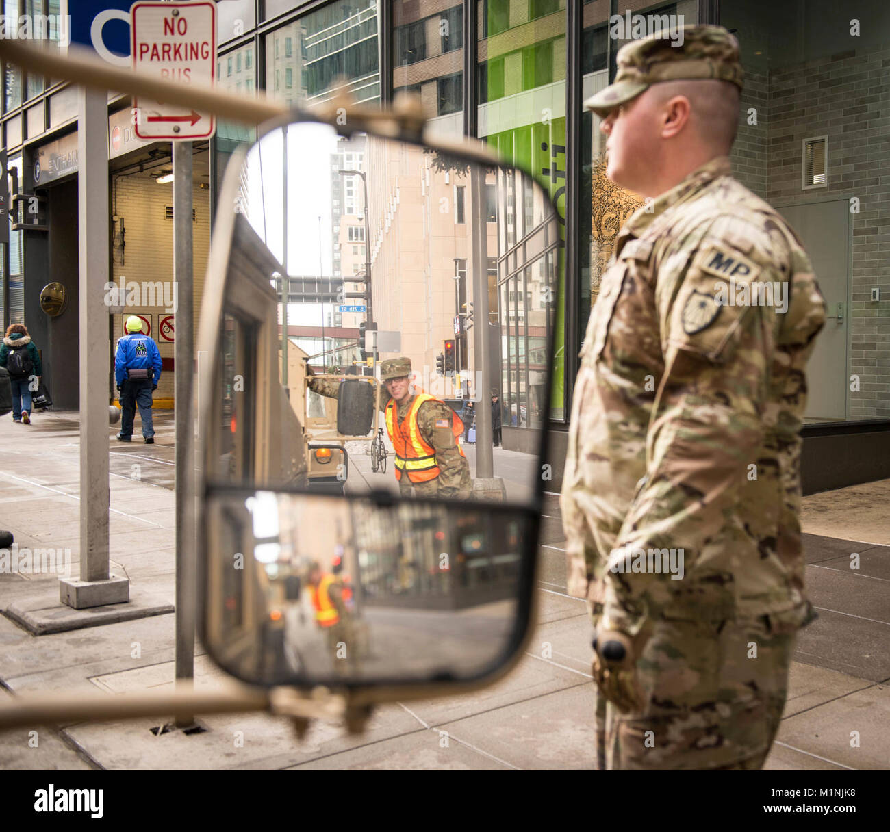 Minnesota National Guard Soldiers are assisting the Minneapolis Police ...