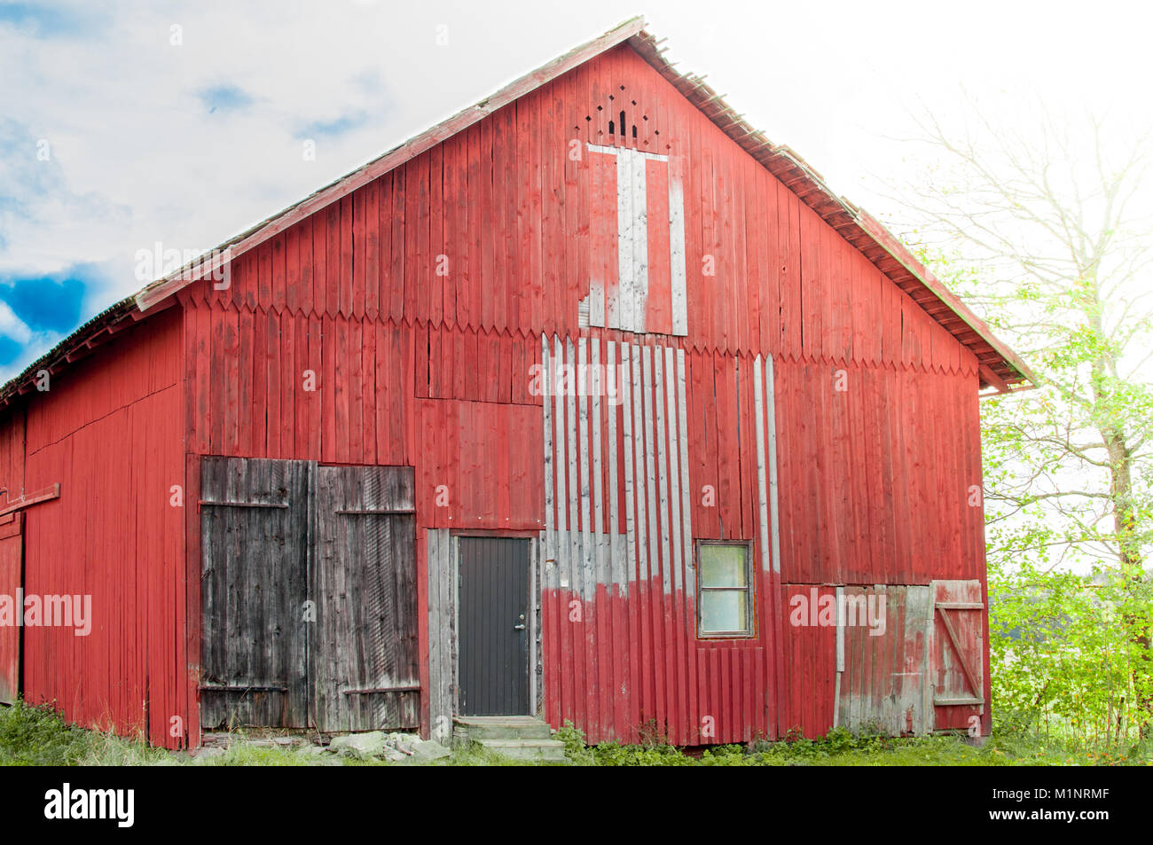 large red barn Stock Photo - Alamy