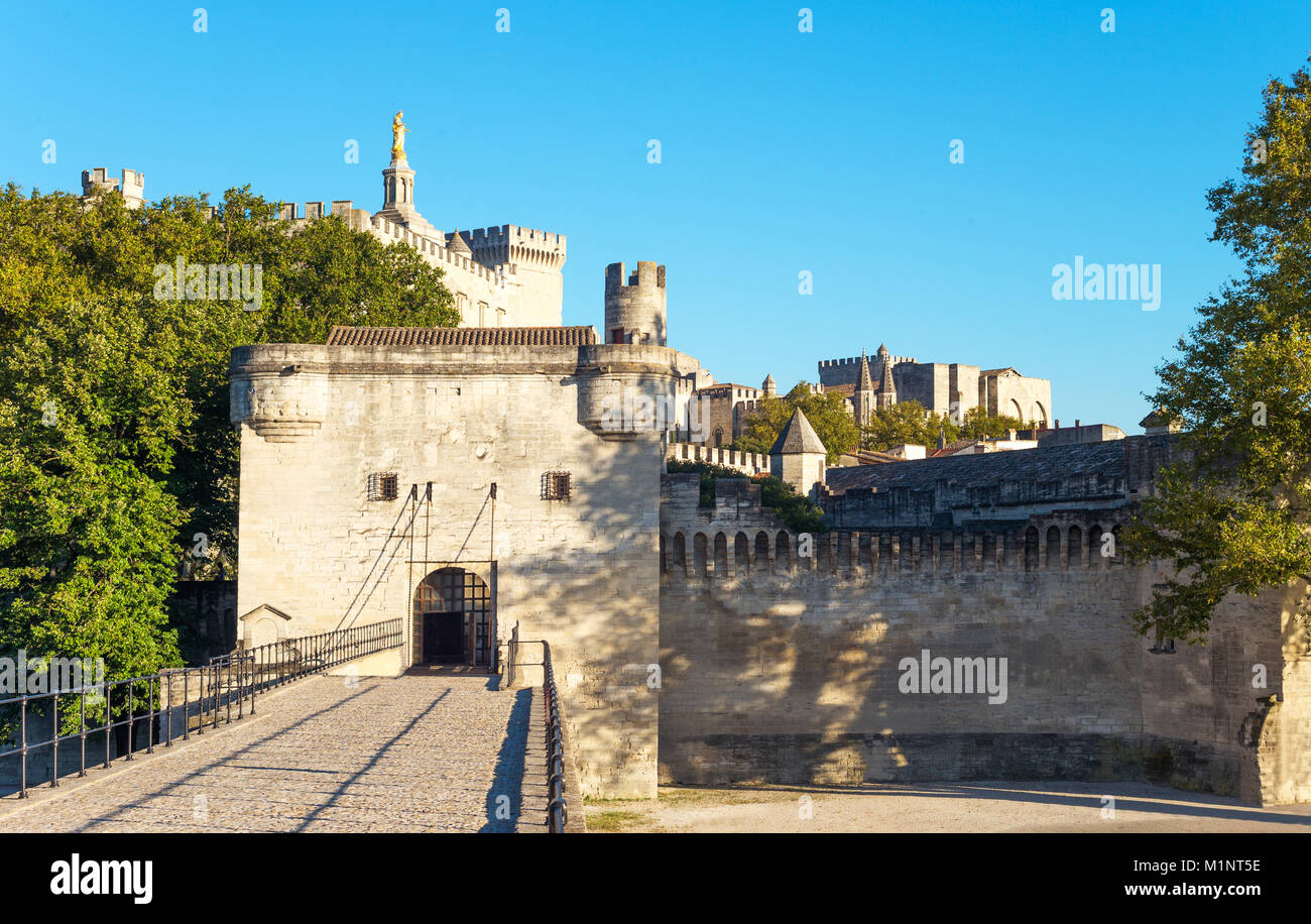 Avignon old town hi-res stock photography and images - Alamy