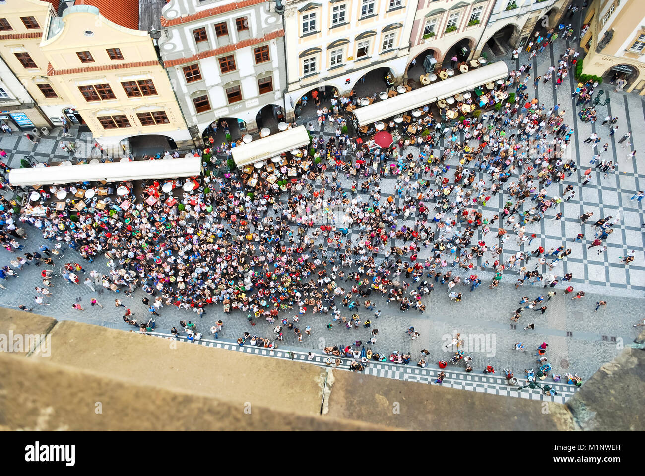 Top down view crowd hi-res stock photography and images - Alamy