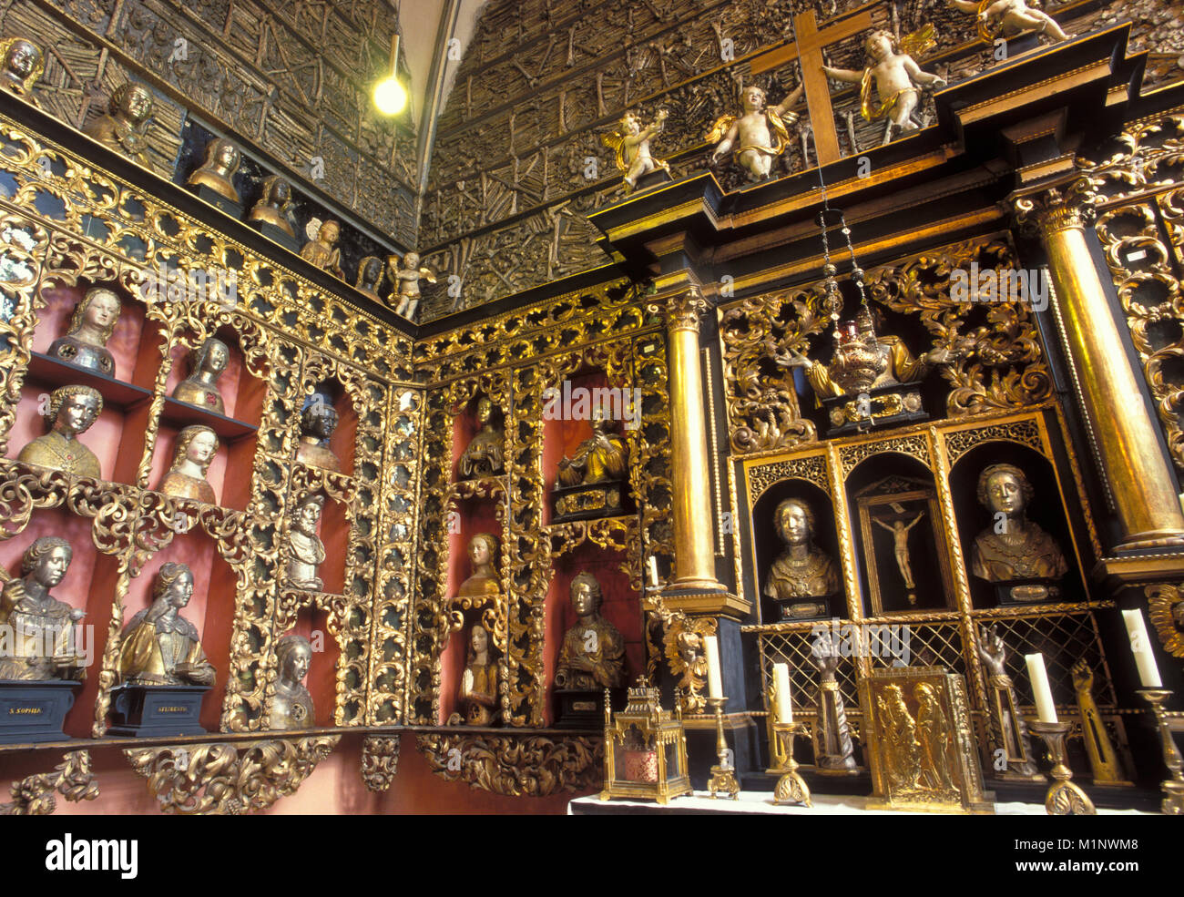 Altar of relics hi-res stock photography and images - Alamy