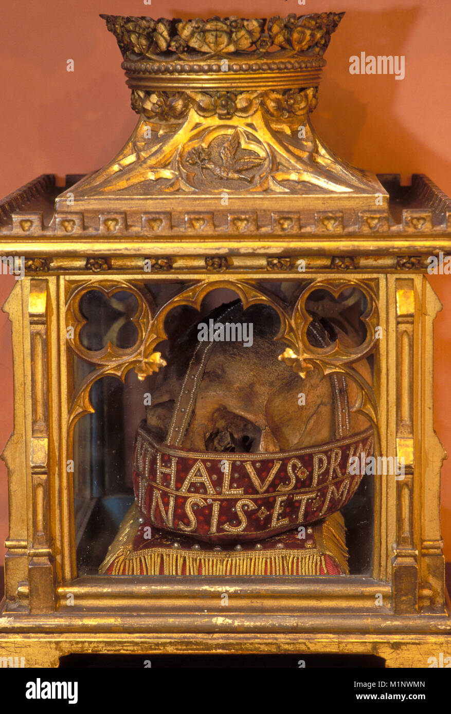 Germany, Cologne, the Golden Chamber of the church Saint Ursula, room ...